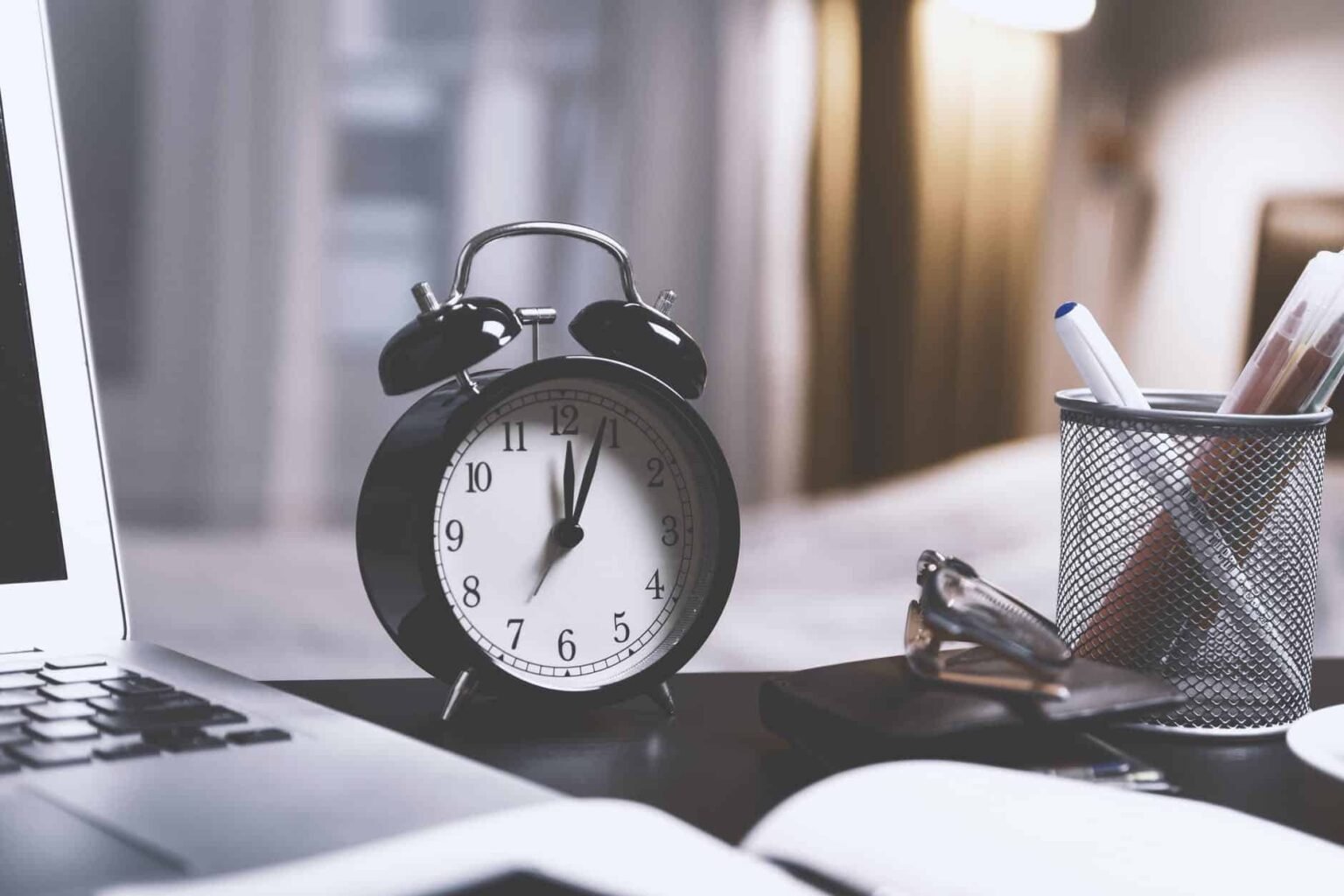 The 25-Hour Entrepreneur Work Week: Achieve More Working Less (2025 Guide)